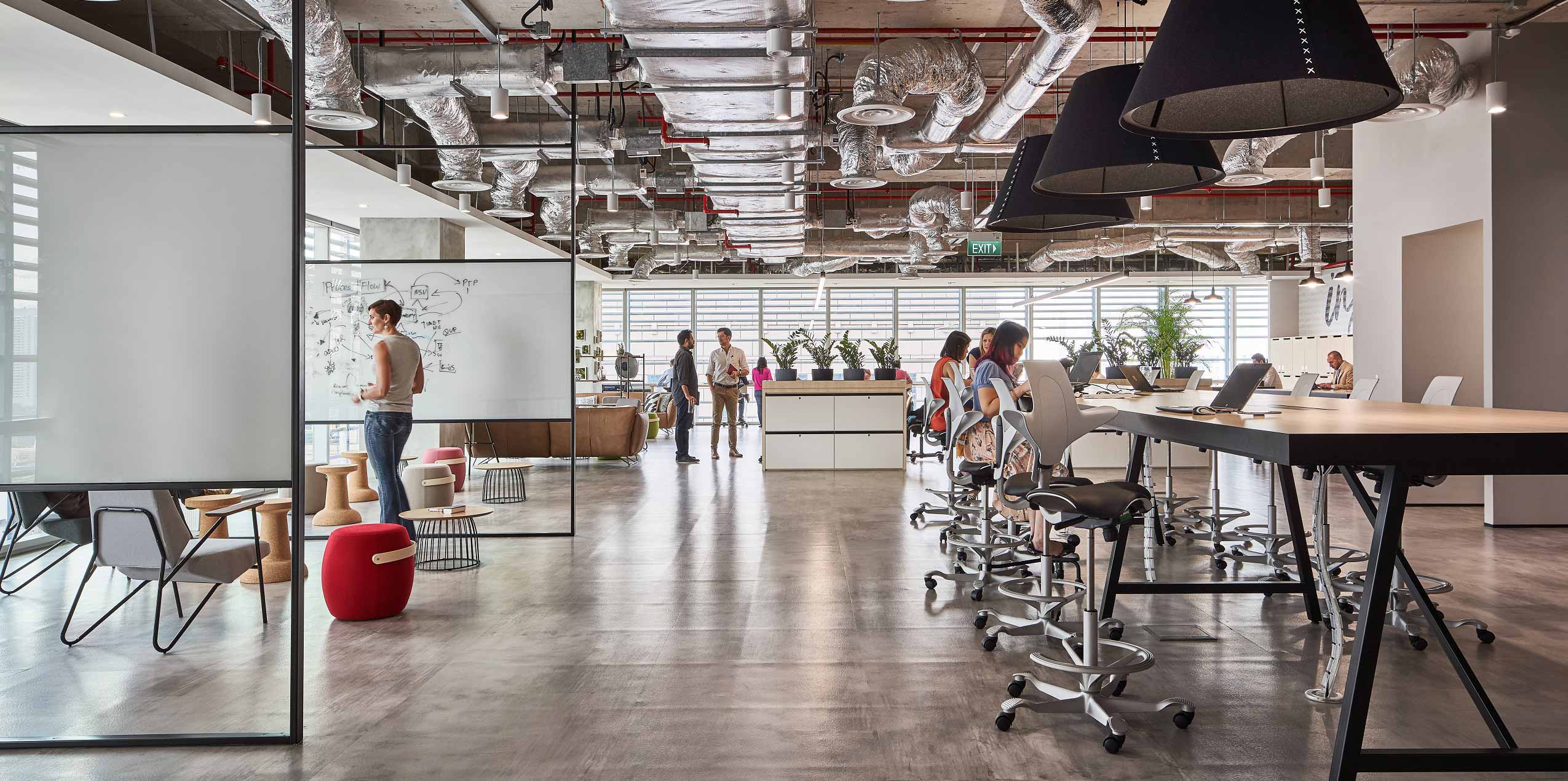 Designing workspaces for optimal focus, productivity and creativity - Light